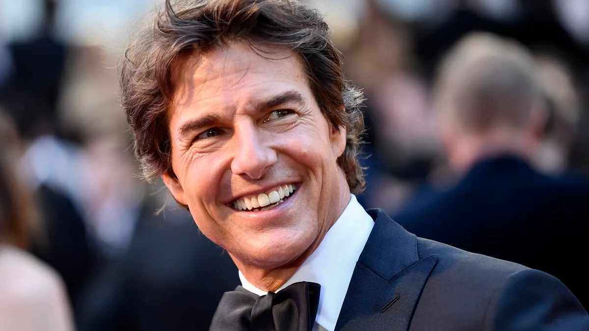 Tom Cruise Teeth: Before & After Veneers, Cost, Timeline | MySmileFinder